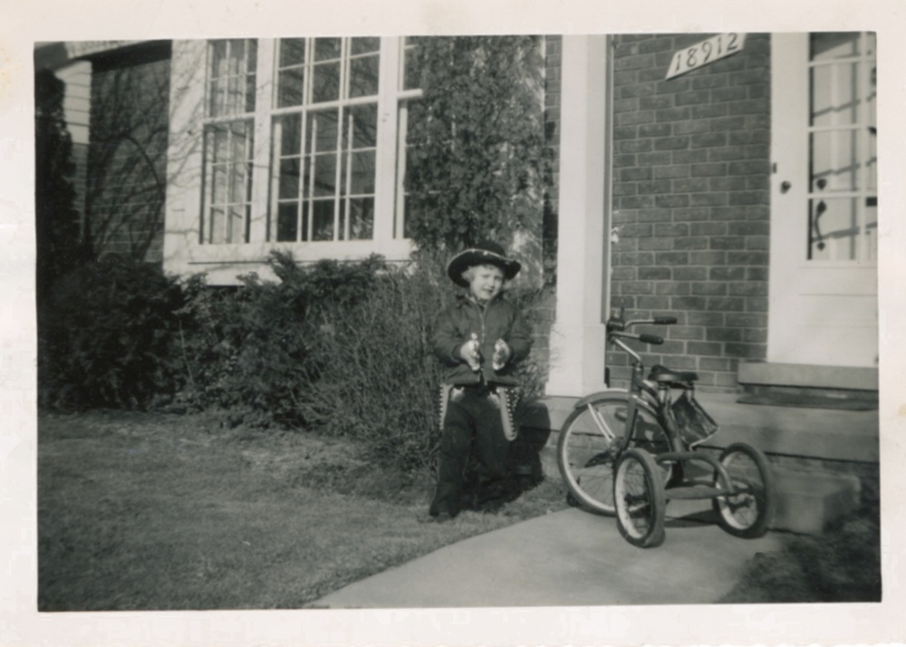 Kay Turner as Roy Rogers - TFI