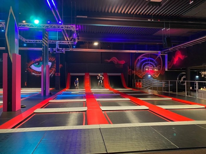 Wecke dein inneres Kind im Superfly Trampolinpark
