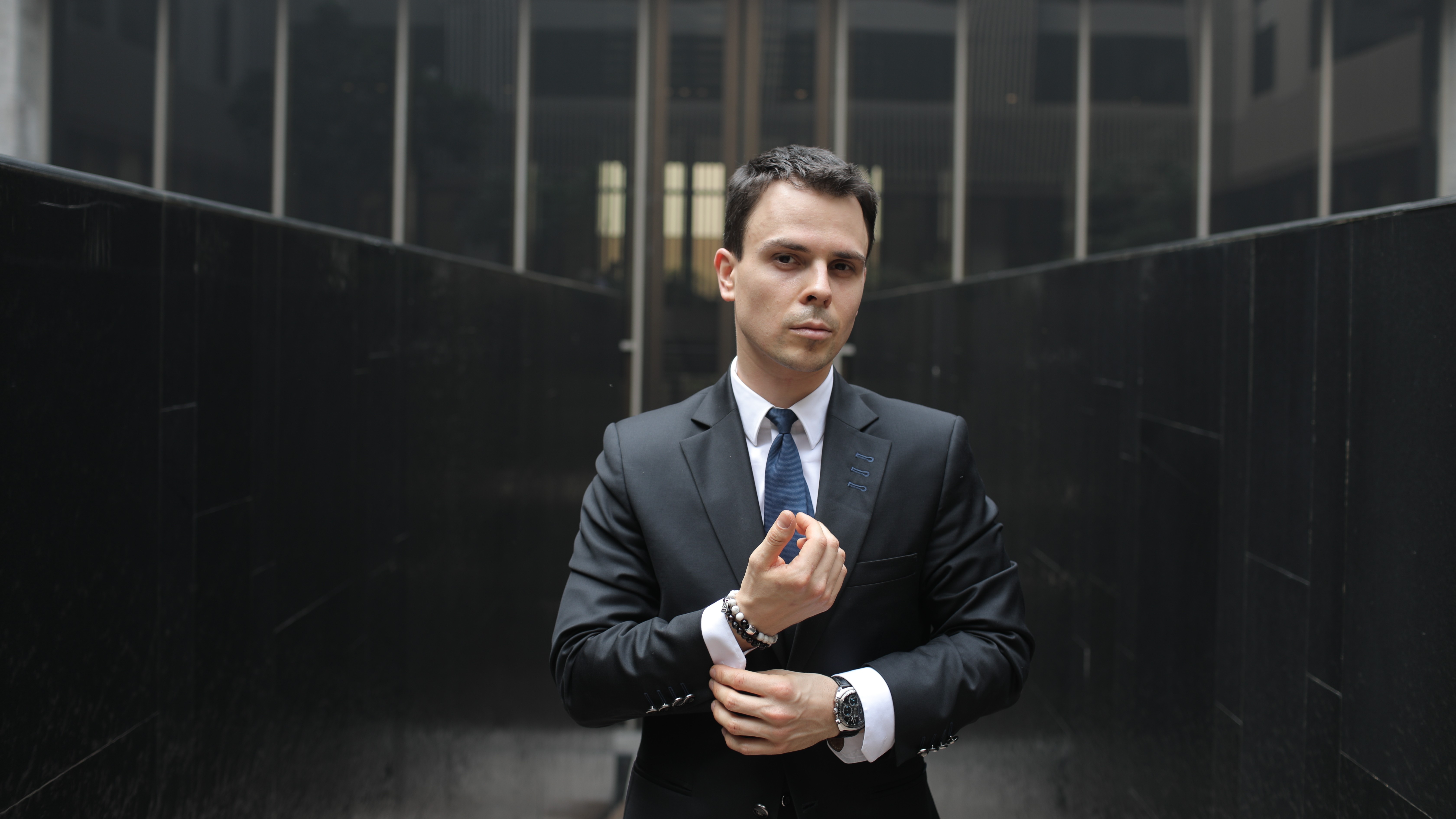 Alex Magu 2.0 Illusionist Show - SponsorMyEvent