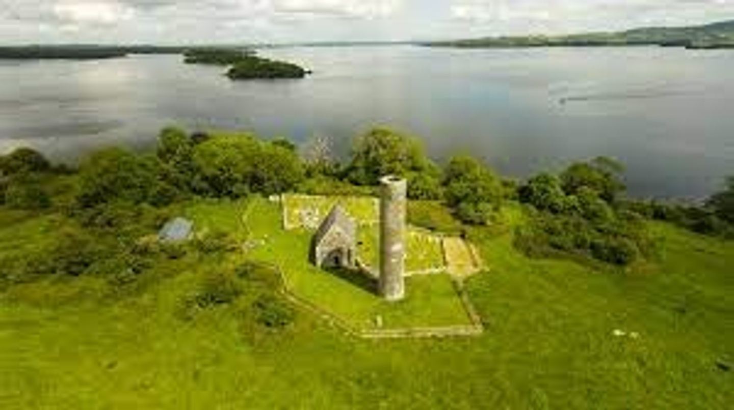 The Golden Vale - Journey to the Heart of Ireland in Clare Commons ...