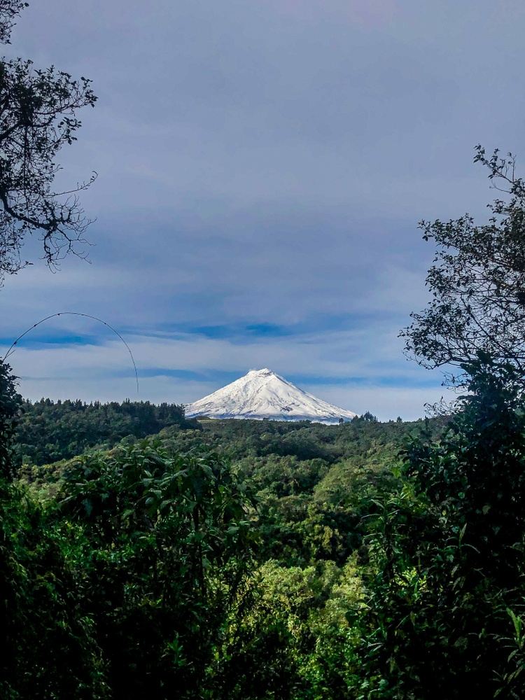 4D 3N EPIC ANDES VOLCANOS + WATERFALLS + CONDORS in cotopaxi Ecuador