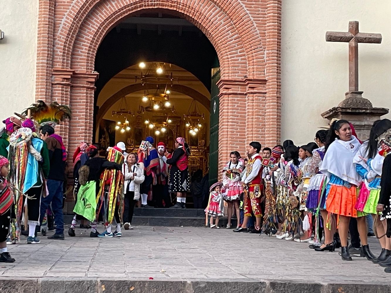 La Base Lamay - Village Day in Lamay, Peru
