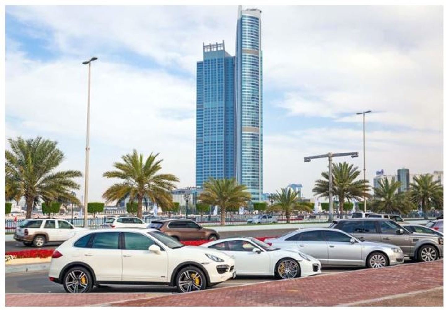 Experience Dubai Like Never Before: Rent a Car in Dubai in 48960 ...