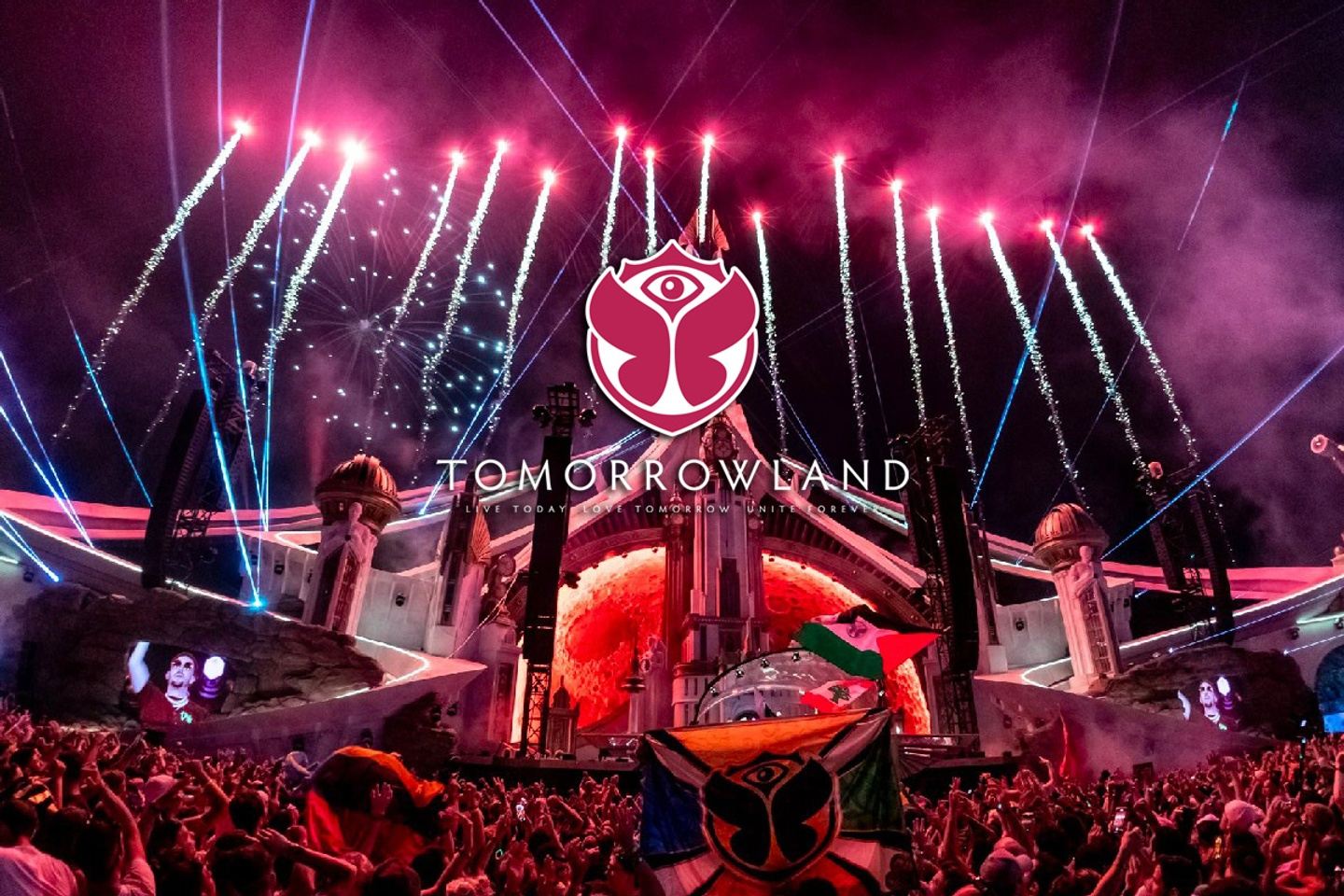ON THE ROAD VIAJES - TOMORROWLAND 2023 - EASY TENT W2 - CLP in 2850 Boom, Bélgica