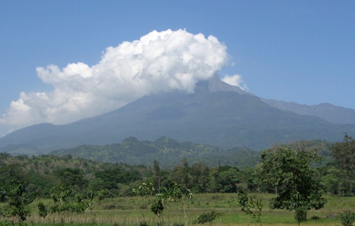 Trekking |Hiking |Climbing 2022 Mount Meru in Arusha, Tanzania