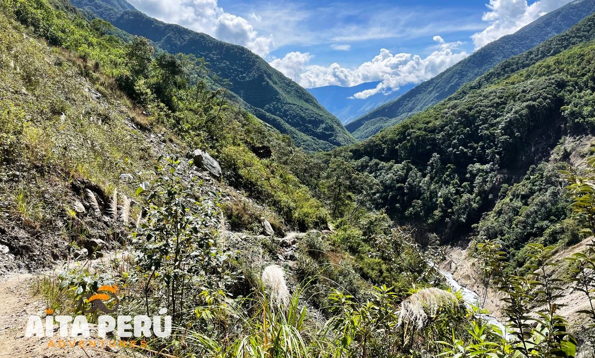 Salcantay Trek to Machupicchu 5 Days Tour in Aguas Calientes 08681, Perú