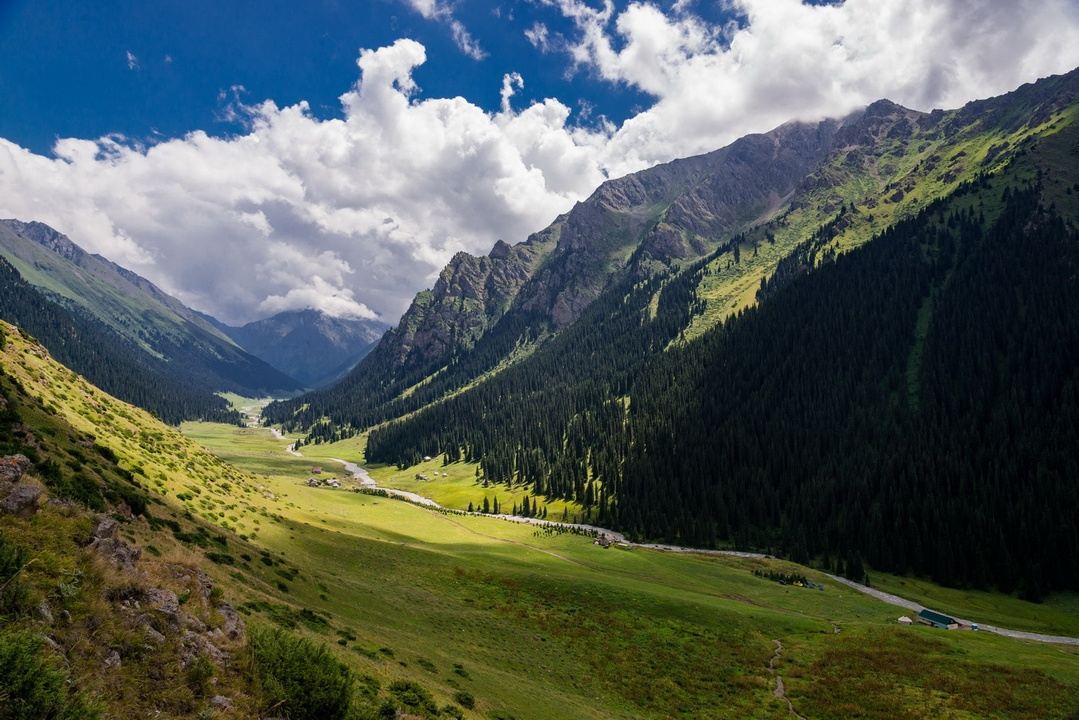 Trekking to Ala-Kul Lake with the tour in Karakol and Altyn Arashan in ...