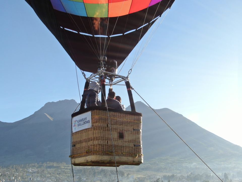 QUITO, OTAVALO, ANDEAN LAGOONS & BALLOON FLIGHT ABOVE SAN PABLO in ...